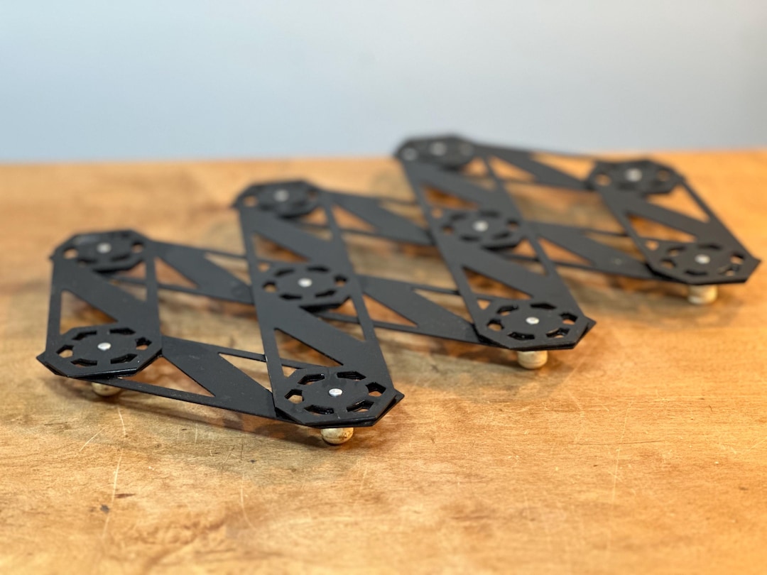 Black Metal Expandable Trivet ~ Mcm - Etsy