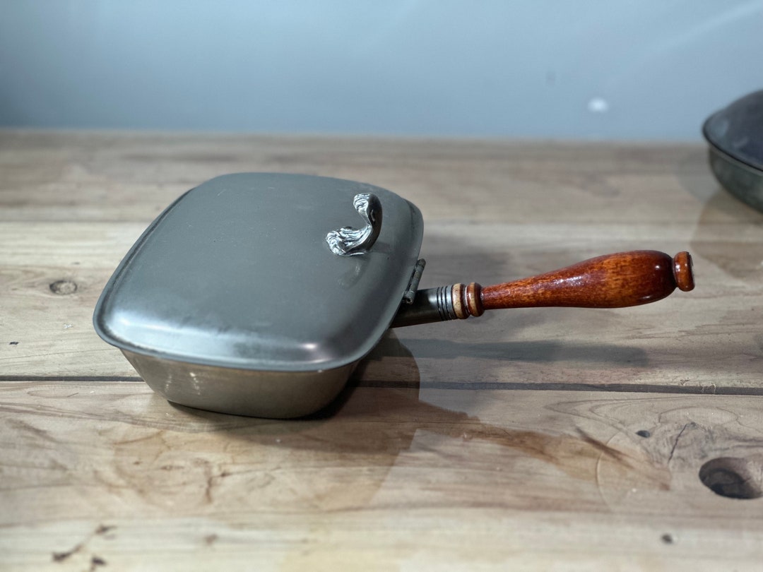 Vintage Cigarette Dispenser ~ Silver Plate ~ Silent Butler ~ MFG Corp ...