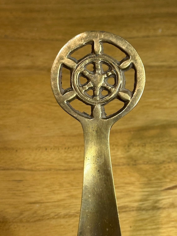 vintage brass ships wheel - Gem