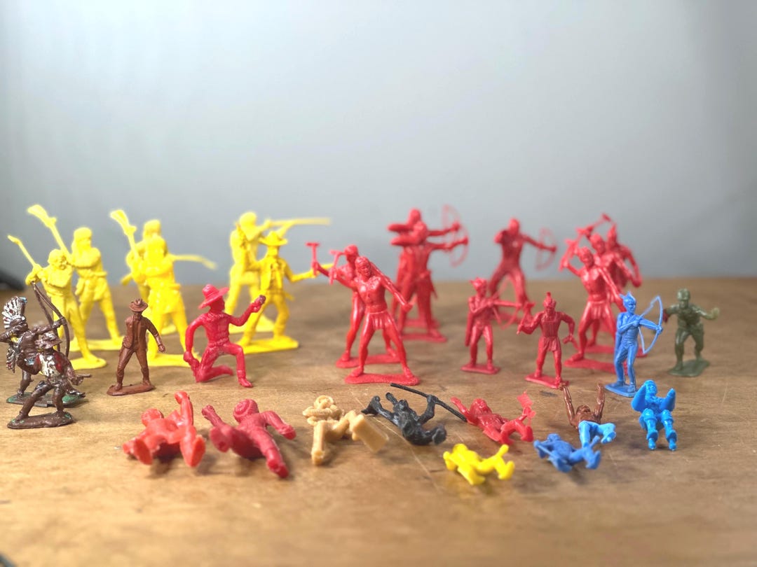 Vintage Plastic Western Cowboy Indian Toy Figures - 1960's ~ Set of 31 ...