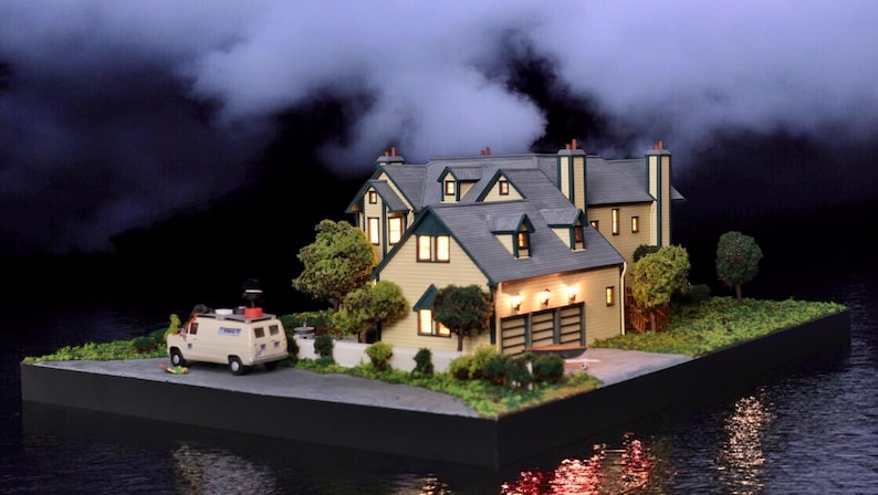 Inspired by Scream, Stu Macher House Diorama – Full Version, Handmade ...
