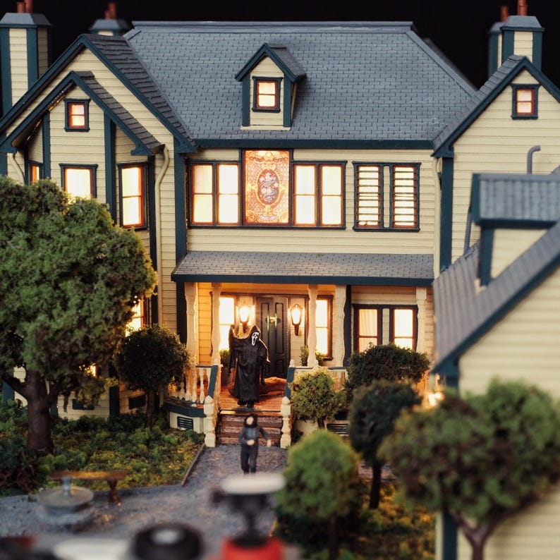 Inspired by Scream, Stu Macher House Diorama – Full Version, Handmade ...