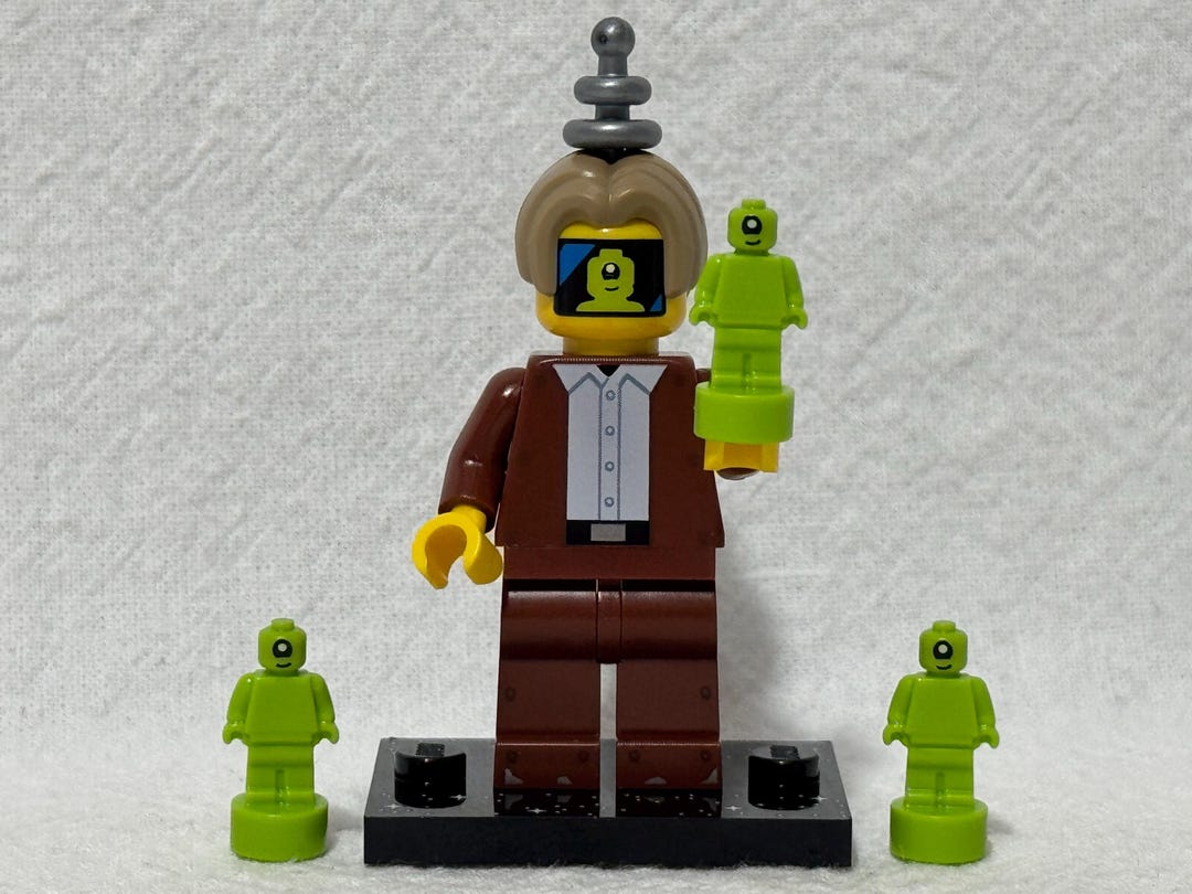 Lego Imposter Alien Minifigure 71046-2 CMF Series 26, Retired, Includes ...