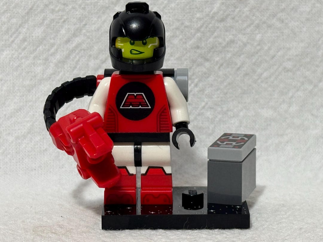 Lego M-tron Powerlifter Minifigure 71046-5 CMF Series 26, Retired ...