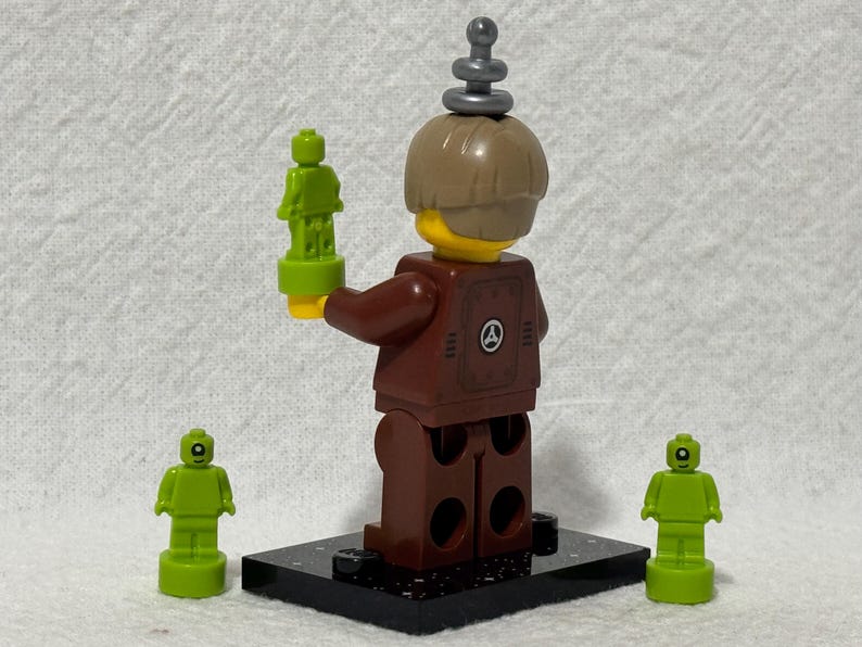 Lego Imposter Alien Minifigure 71046-2 CMF Series 26, Retired, Includes ...
