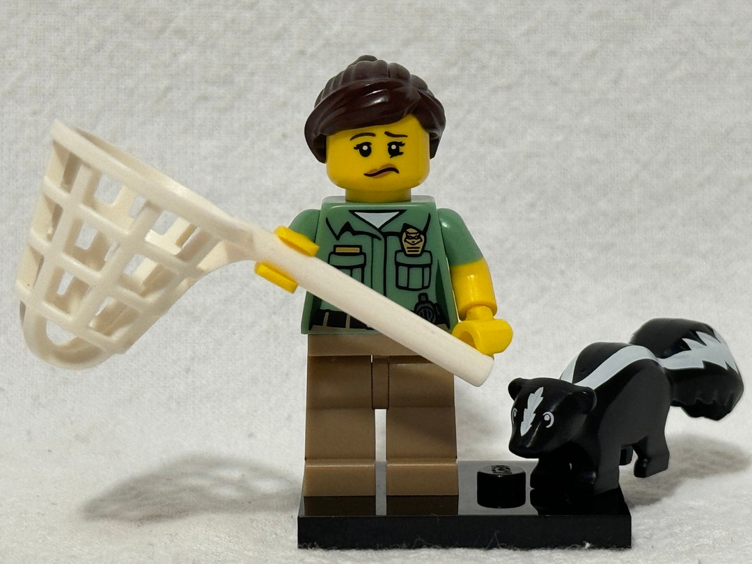 Lego Animal Control Officer & Skunk Minifigure 71011-8 CMF Series 15 ...
