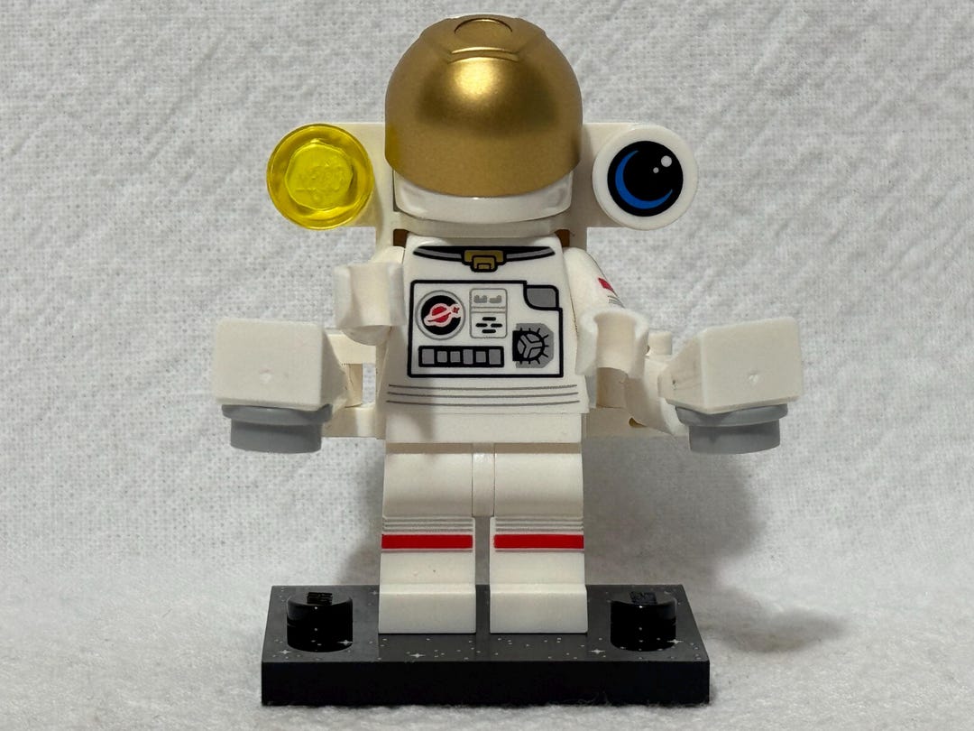 Lego Spacewalking Astronaut Minifigure 71046-1 CMF Series 26, Retired ...