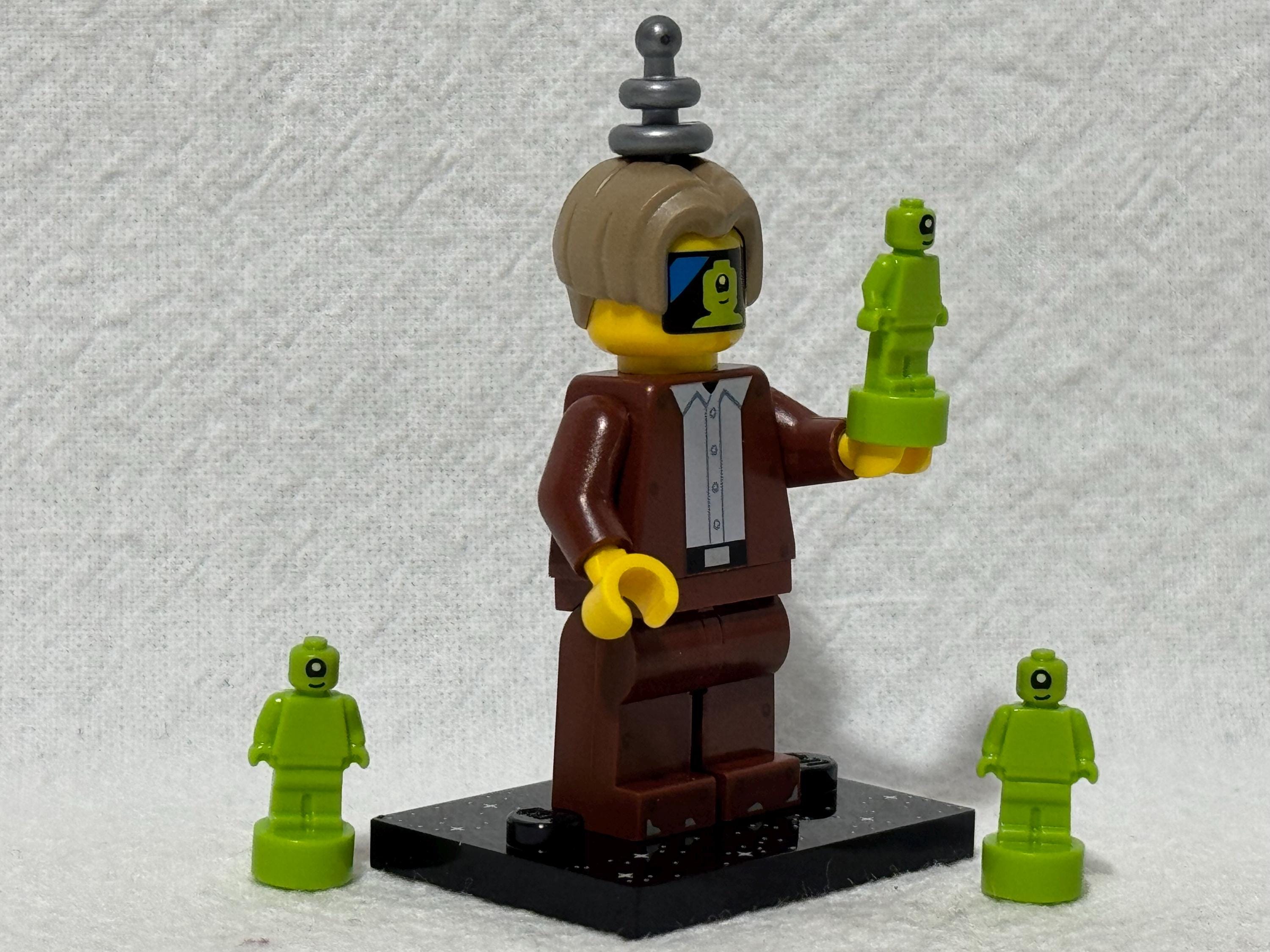 Lego Imposter Alien Minifigure 71046-2 CMF Series 26, Retired, Includes ...