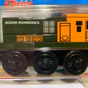 Thomas & Friends Iron 'arry and Bert LC99034 Wooden Railway Train Cars ...