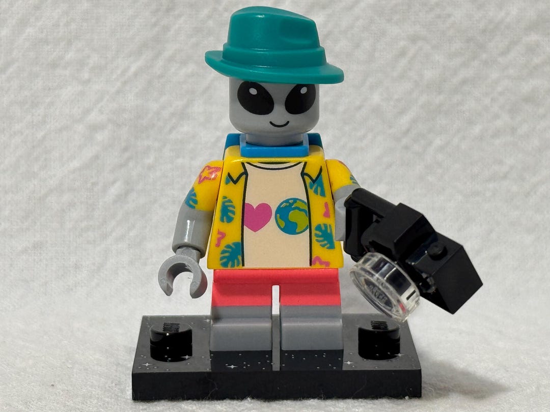 Lego Alien Tourist Minifigure CMF Series 26, Includes Accessories Stand ...