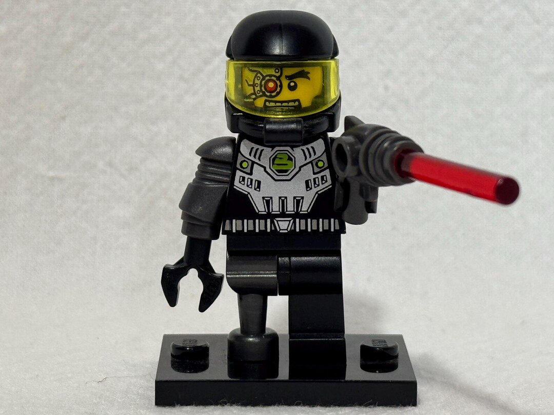Lego Space Villain Minifigure CMF Series 3, Includes Accessories Stand ...