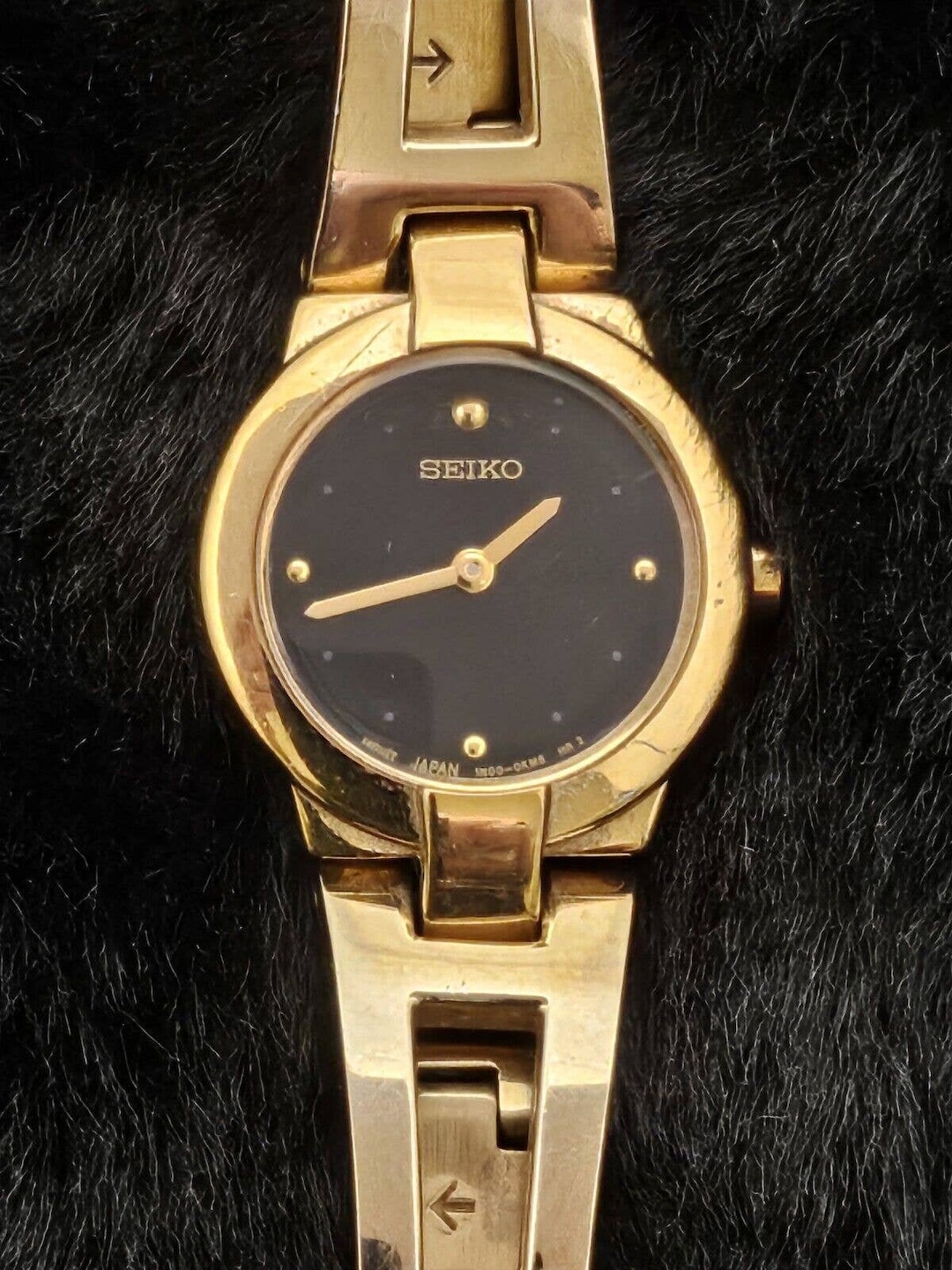 Stunning Seiko Ladies Watch 1N00-0GM0 Gold Tone Black Dial New - Etsy