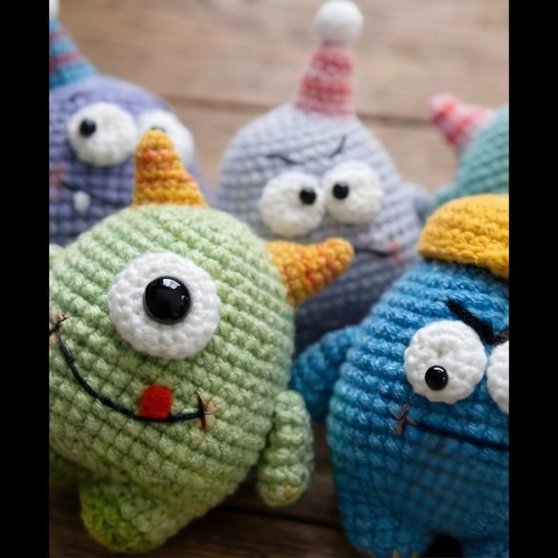 Mini Monster Crochet Pattern | Halloween Amigurumi Keychain (PDF) - Etsy