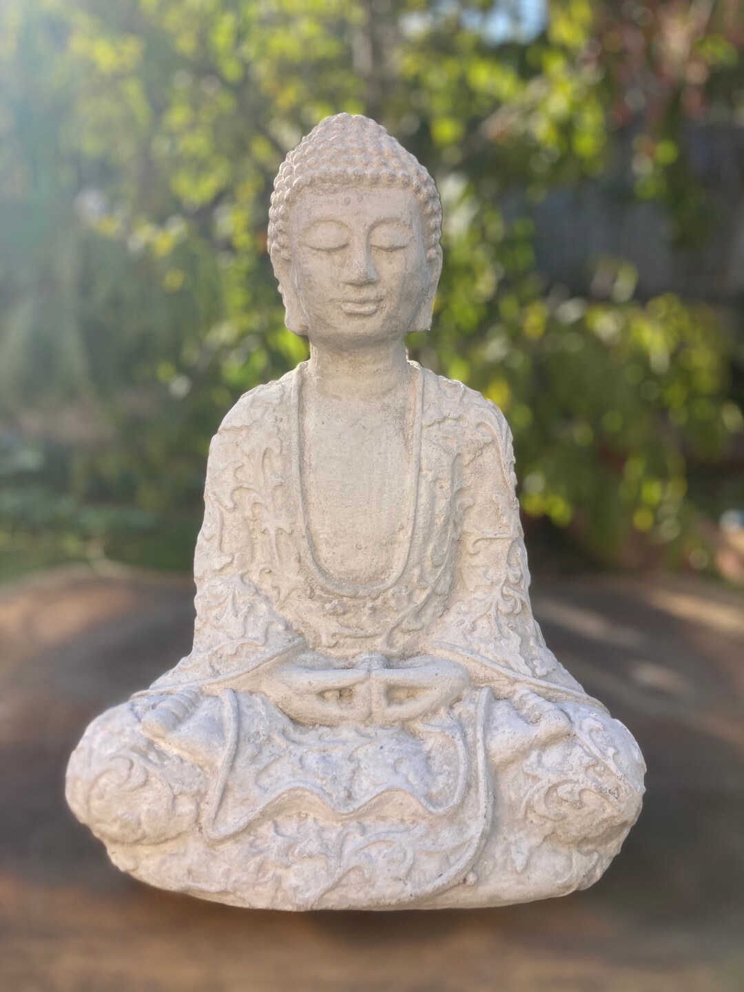 Buddha Meditating Statue / Concrete Natural, Spiritual Yoga Meditation ...