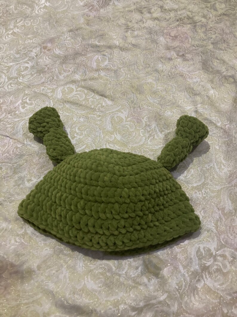 Crochet Shrek Hat - Crochet Shrek Beret - Velvet Yarn Hat - Etsy Canada