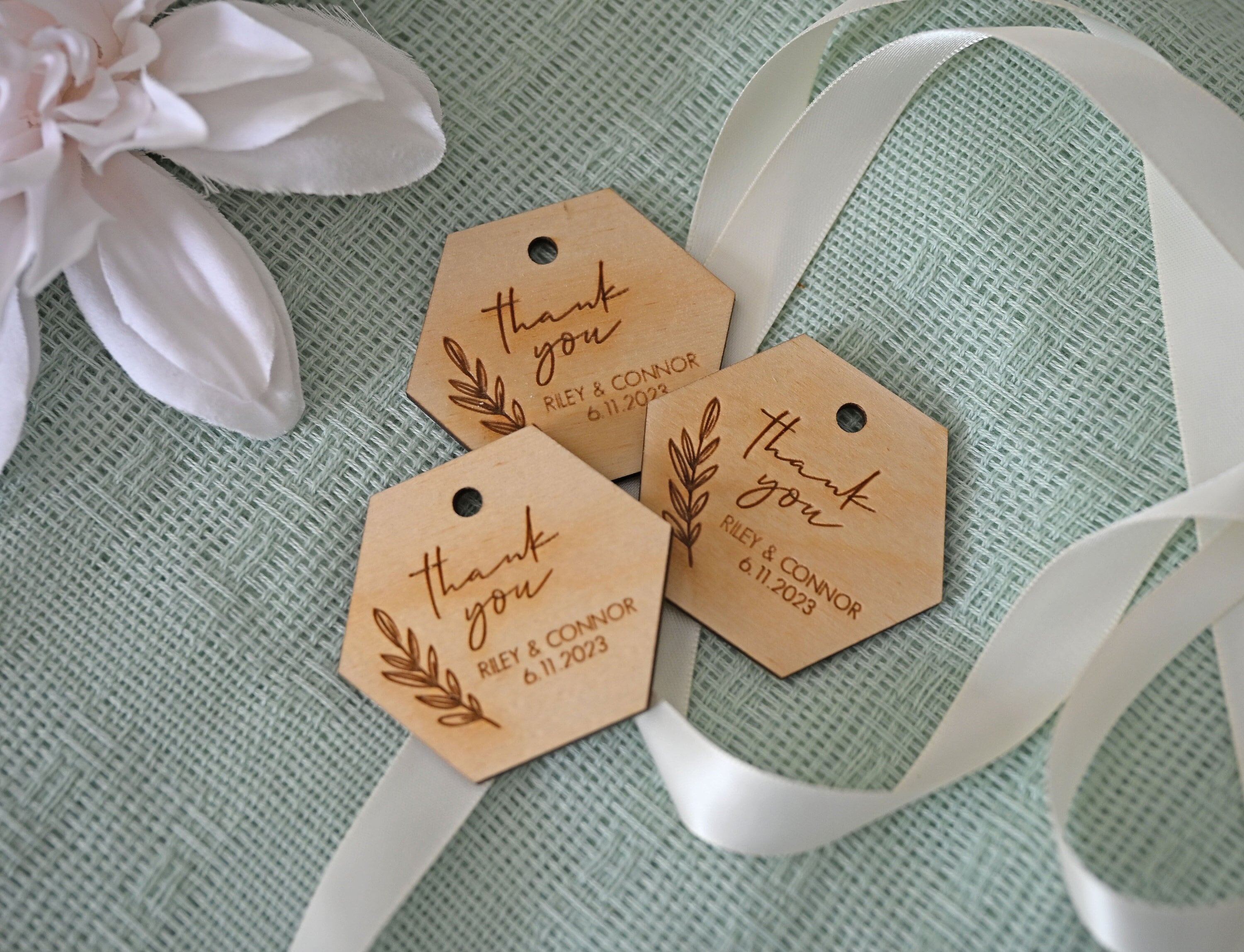 Hexagon Shaped Wooden Wedding Favor Tags / Round Engraved - Etsy