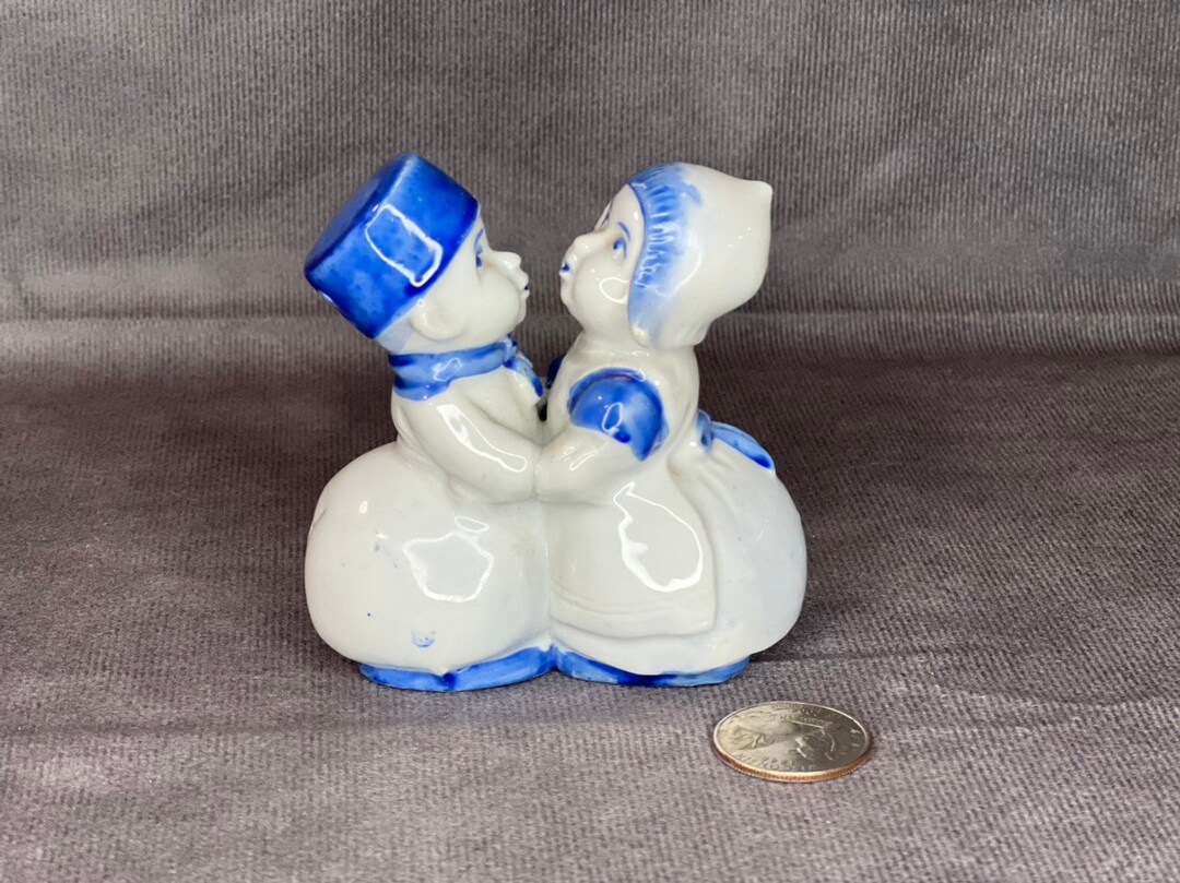 Vintage Dutch Boy & Girl Dancing Salt and Pepper Shakers Made in Japan ...
