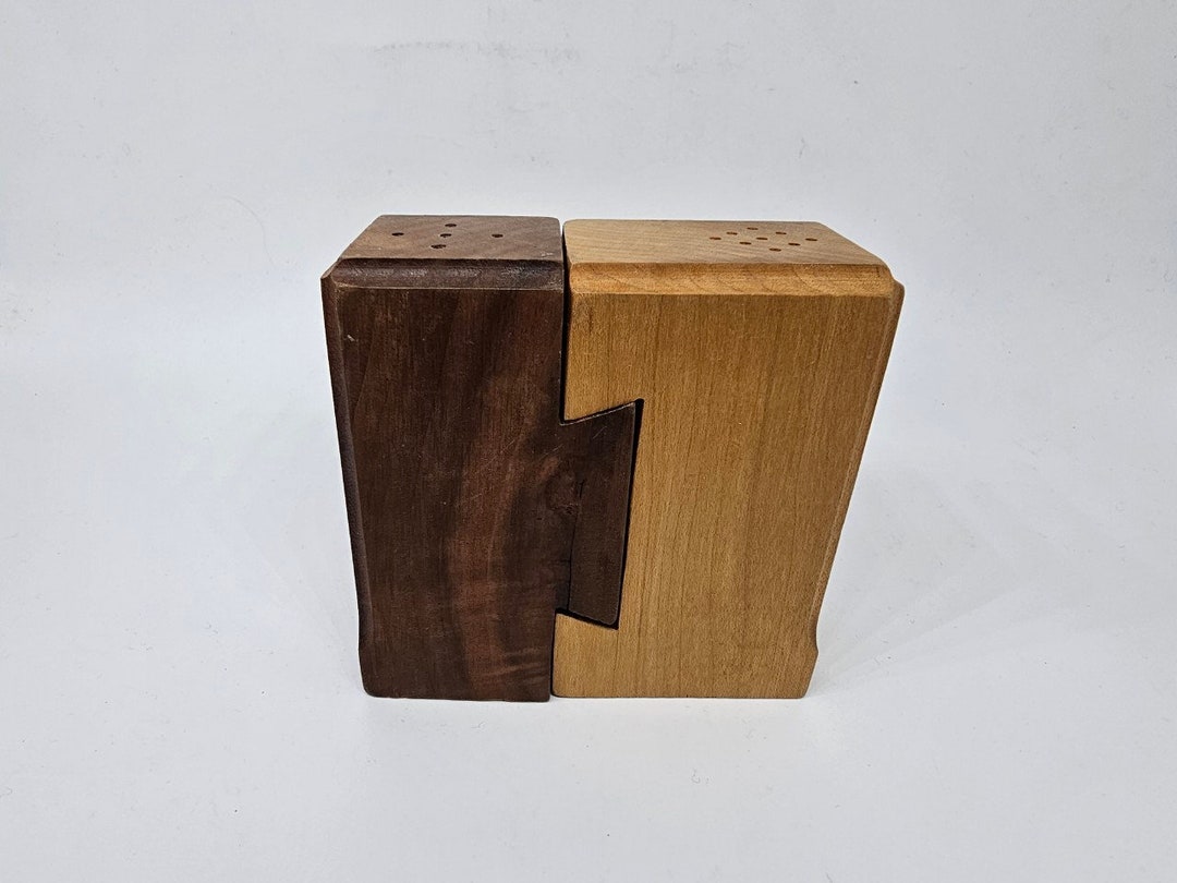 Vintage Wood Wooden Interlocking Puzzle Salt & Pepper Shakers - Etsy
