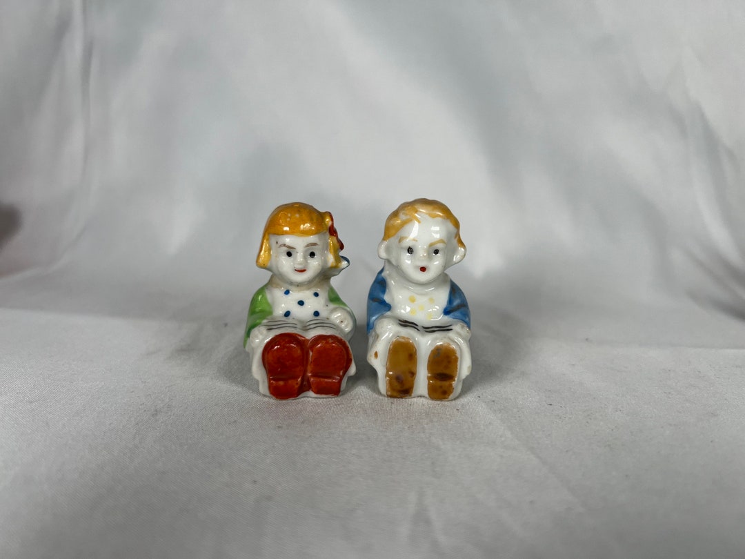 Vintage Children Sitting Reading Salt & Pepper Shakers Made in Japan - Etsy