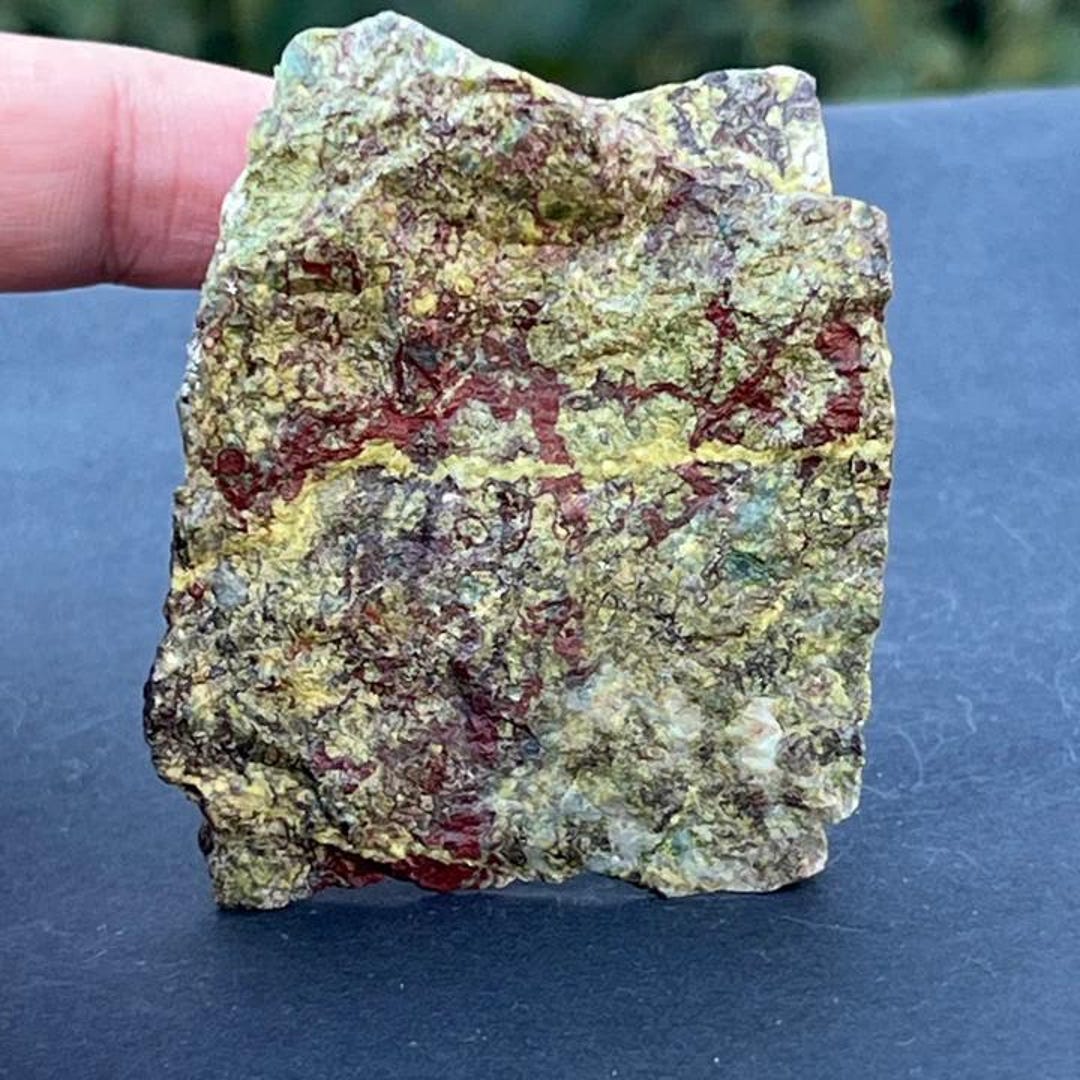 Raw Blood Stone (south Africa), Rare Bastite Stone ( Epidote ...