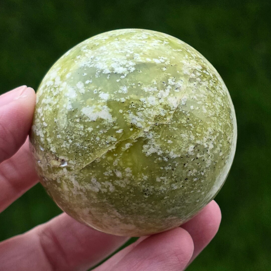 Natural Yellow Serpentine Crystal Sphere Polished Stone Meditation ...