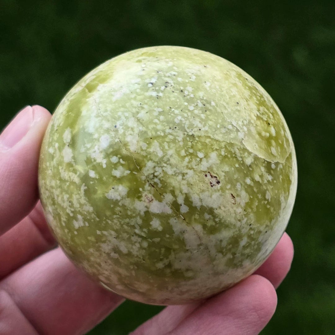 Natural Yellow Serpentine Crystal Sphere Polished Stone Meditation ...
