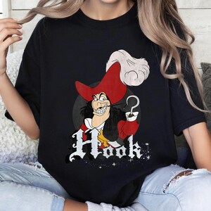 Disney Peter Pan Captain Hook Mischievous Smile Circle Logo Shirt ...