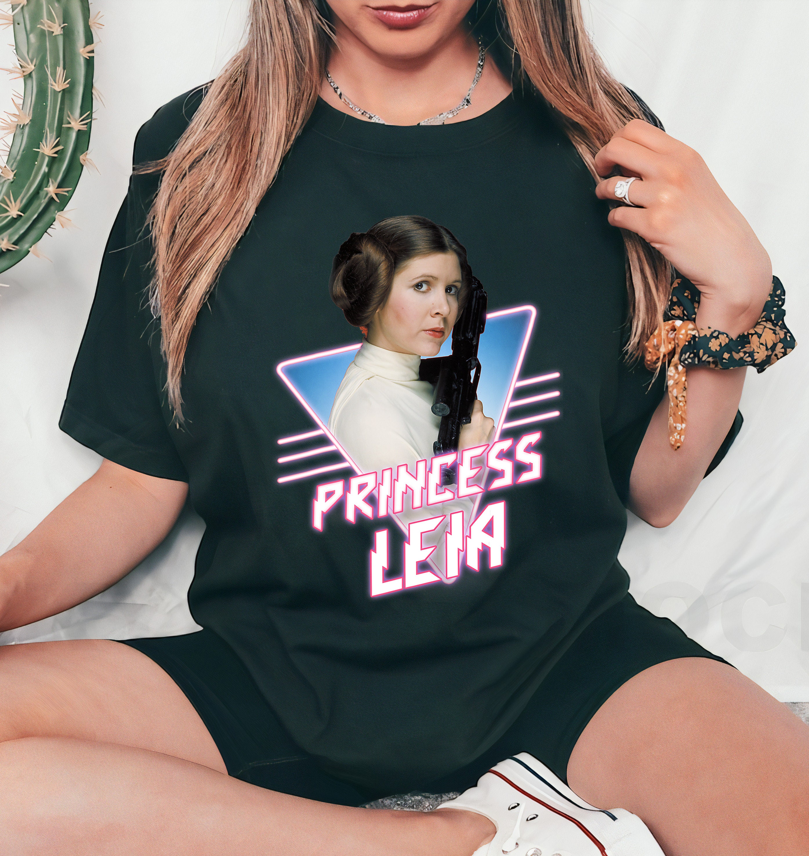 Star Wars Princess Leia Retro 80s Grid Badge Graphic T-shirt - Etsy