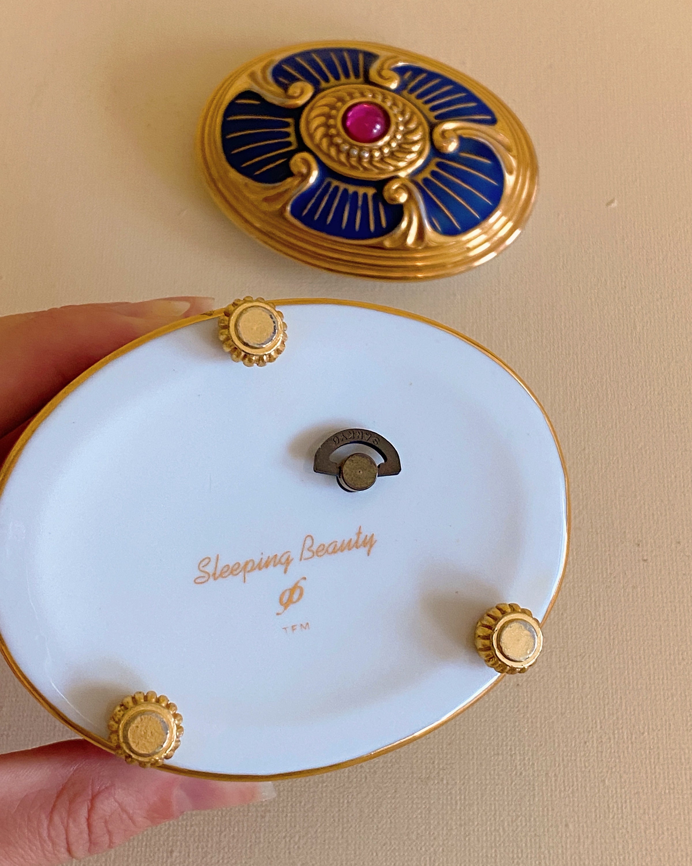 Vintage Franklin Mint House of Fabergé Sleeping Beauty Music Box ...