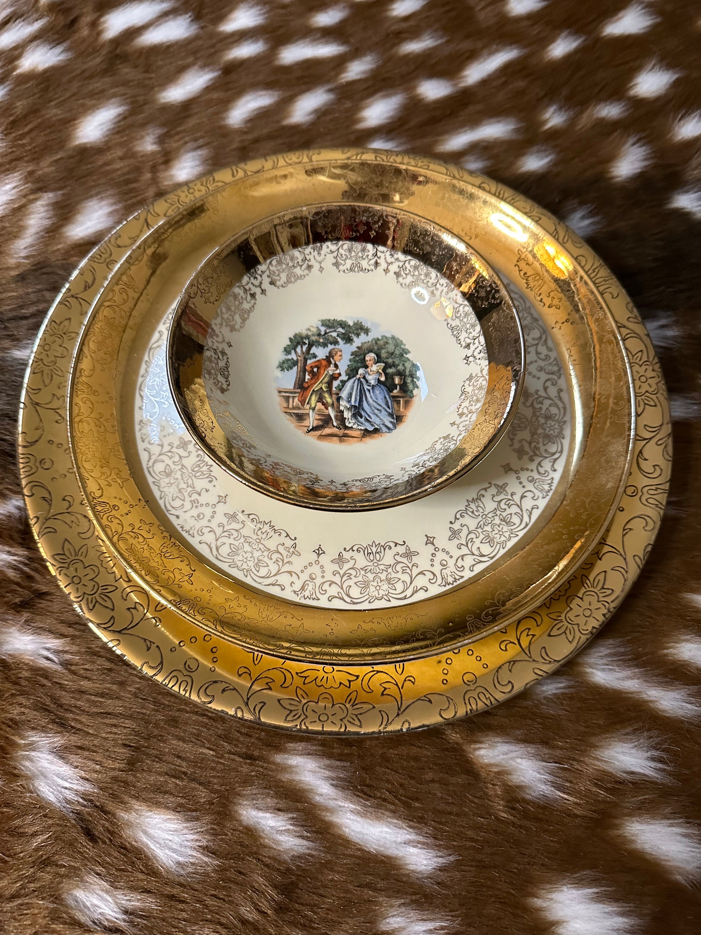 Sabin Crest-o-gold Colonial Dishware - Etsy