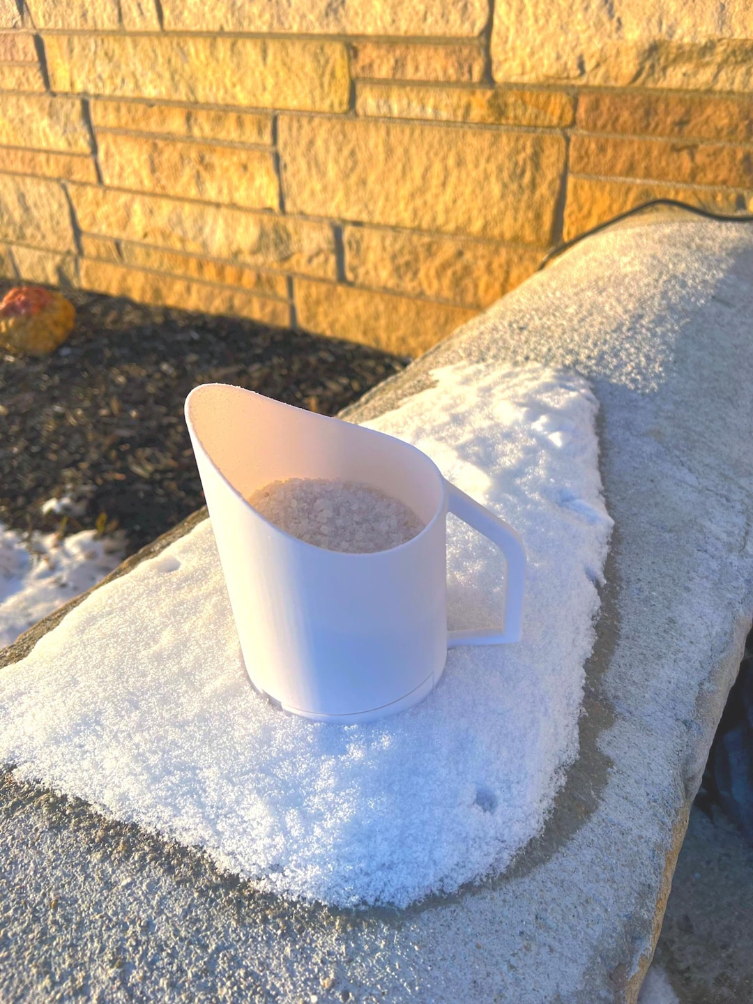 3D Printed Snow Salt Spreader - Ice Melt Shaker for Driveways ...