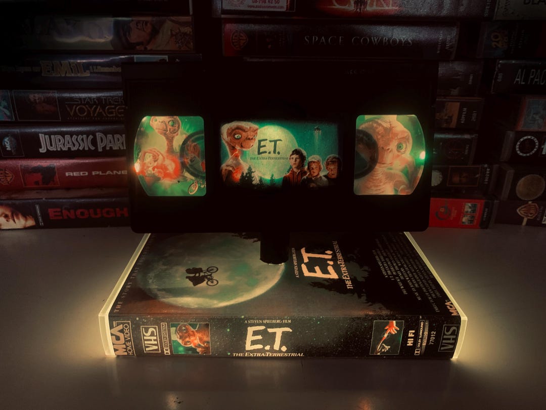 E.T. VHS Lamp, VHS Movie Table Lamp, Tapes 80s 90s, Night Light Lamp, Amazing Gift for Any Movie ...