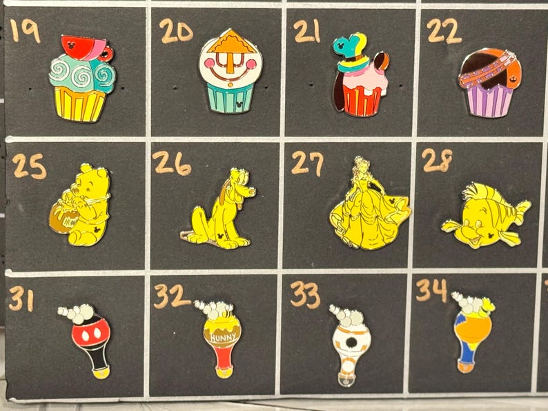 AUTHENTIC Disney 2025 - Disneyland Hidden Mickey Pin Chaser and ...