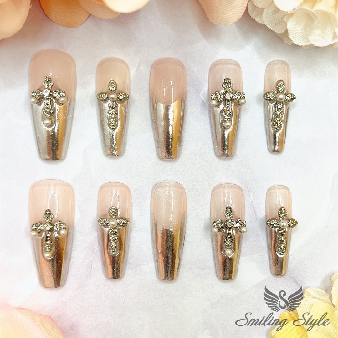 Cross Knight Heart Press on Nails by SMILINGSTYLE | Luxury Fake Nails ...