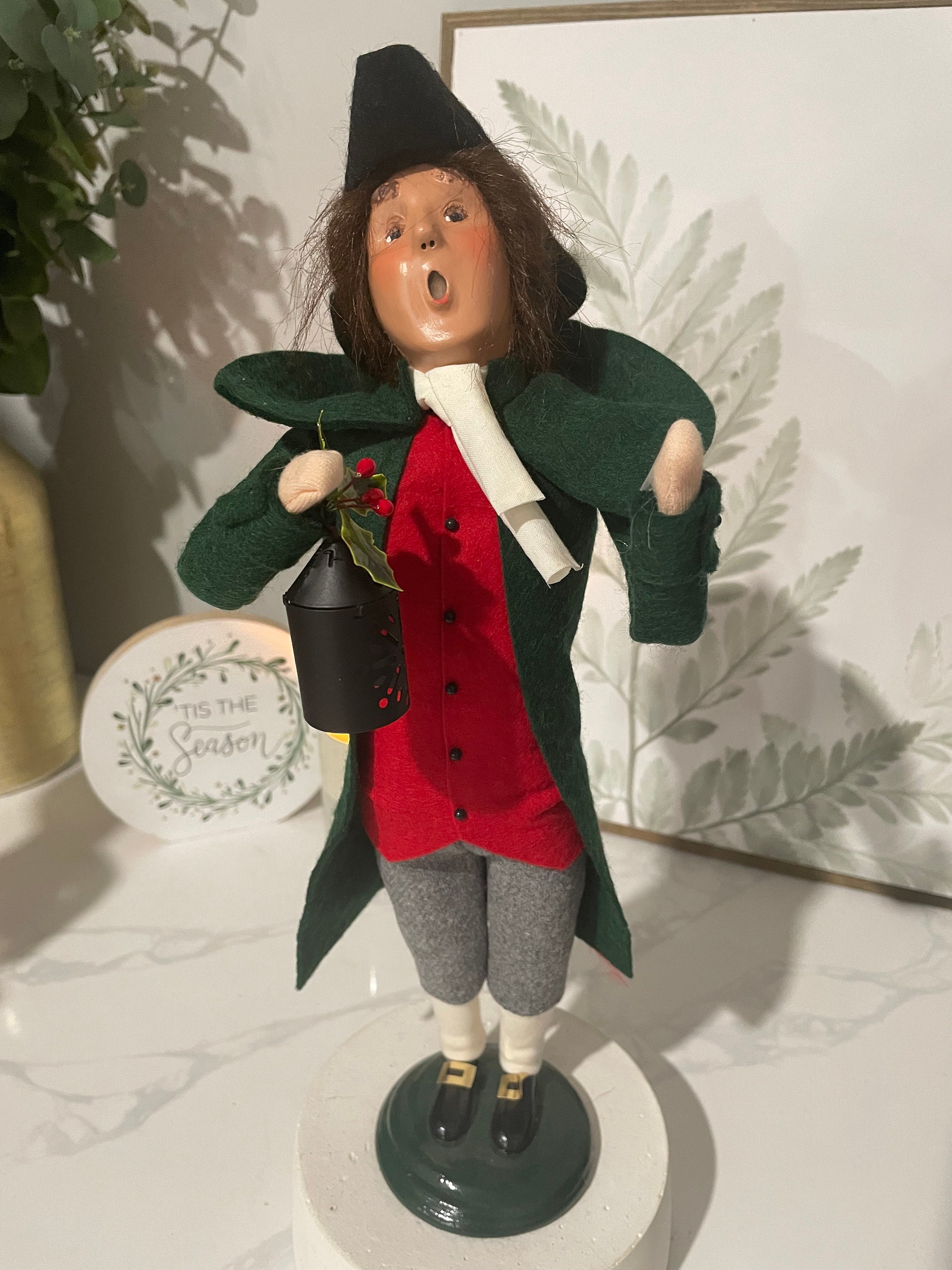 Byers Choice the Carolers - Williamsburg Collection - Man With Lantern ...