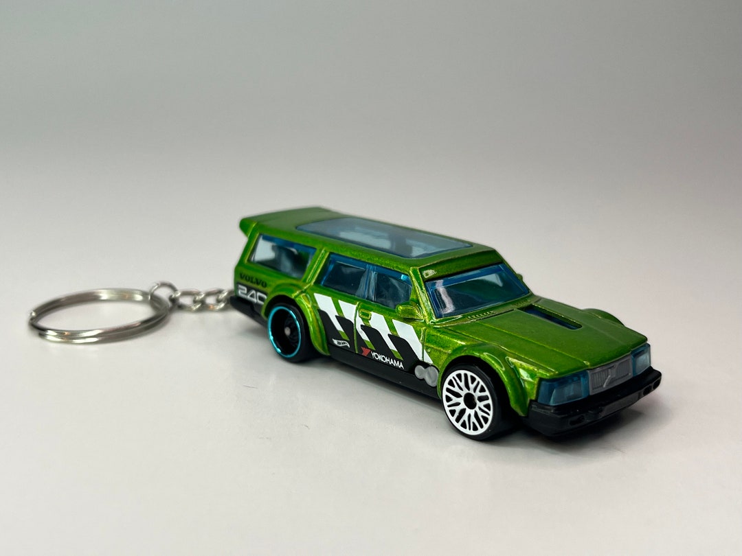 Volvo 240 Drift Wagon Keyring - Etsy