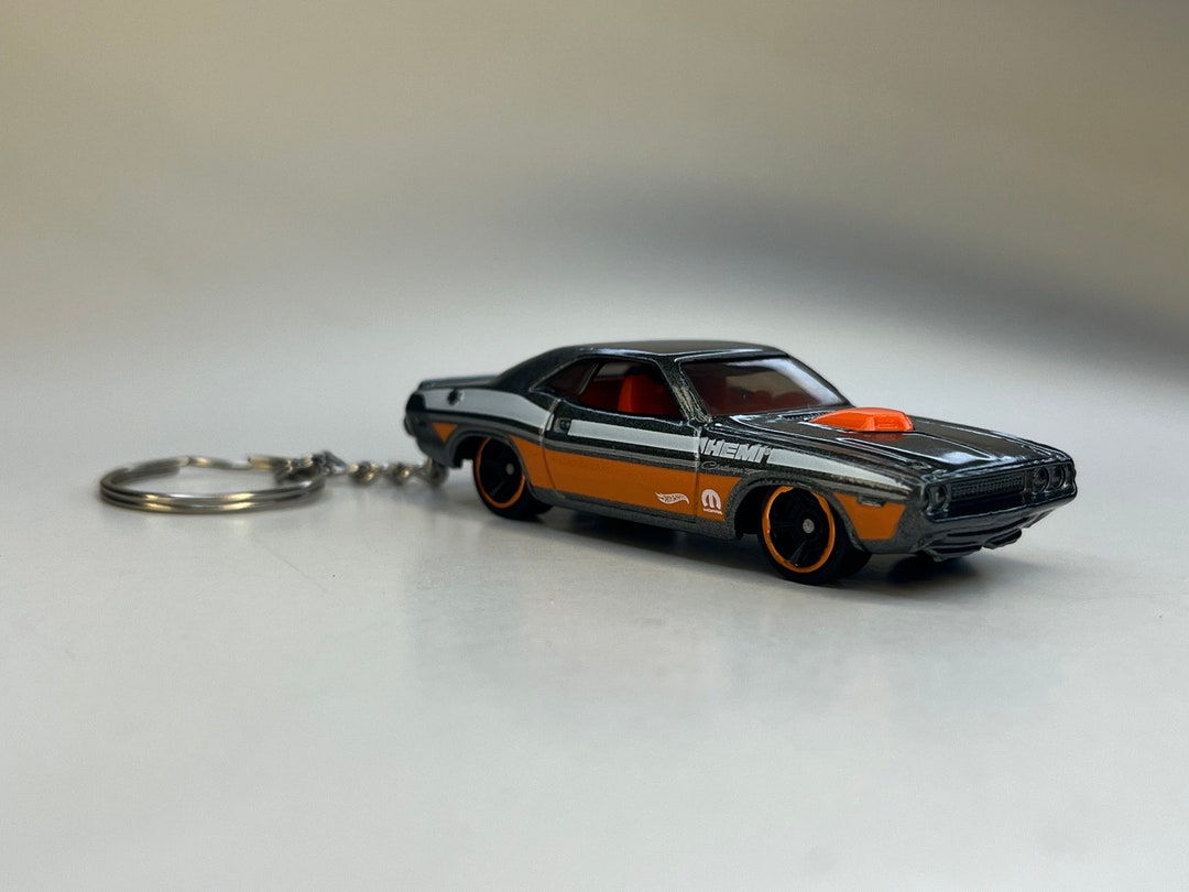 1970 Dodge Challenger Keychain - Etsy