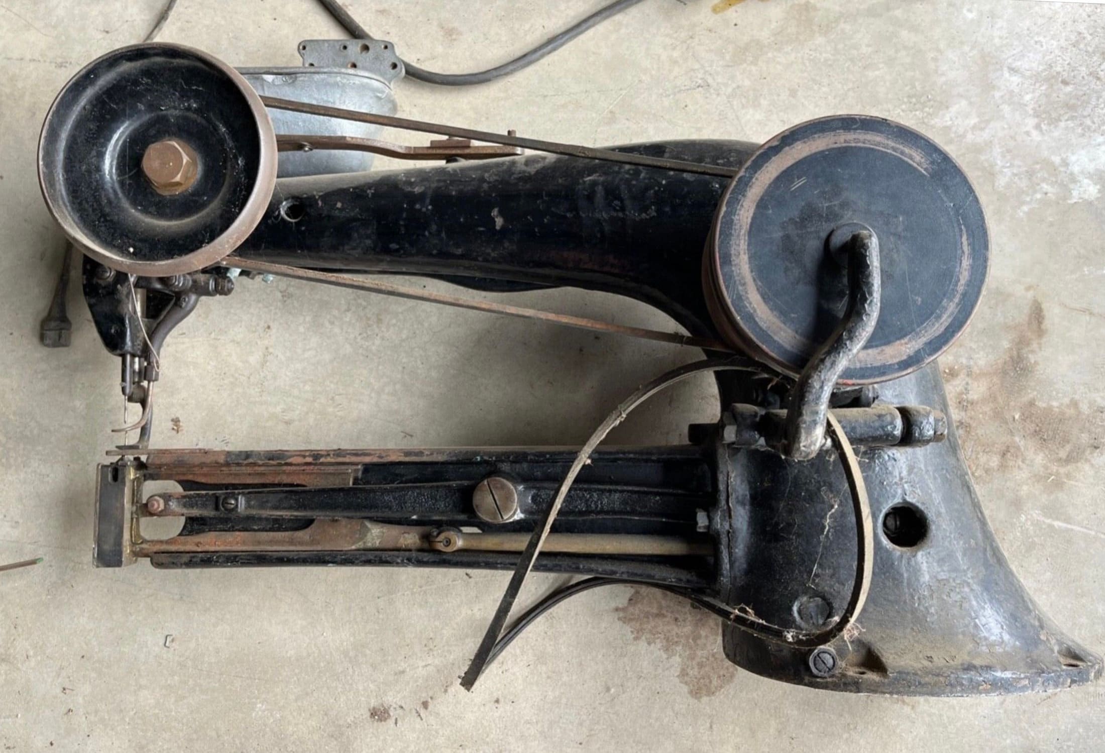 Puritan Leather Sewing Machine “alligator” - Etsy