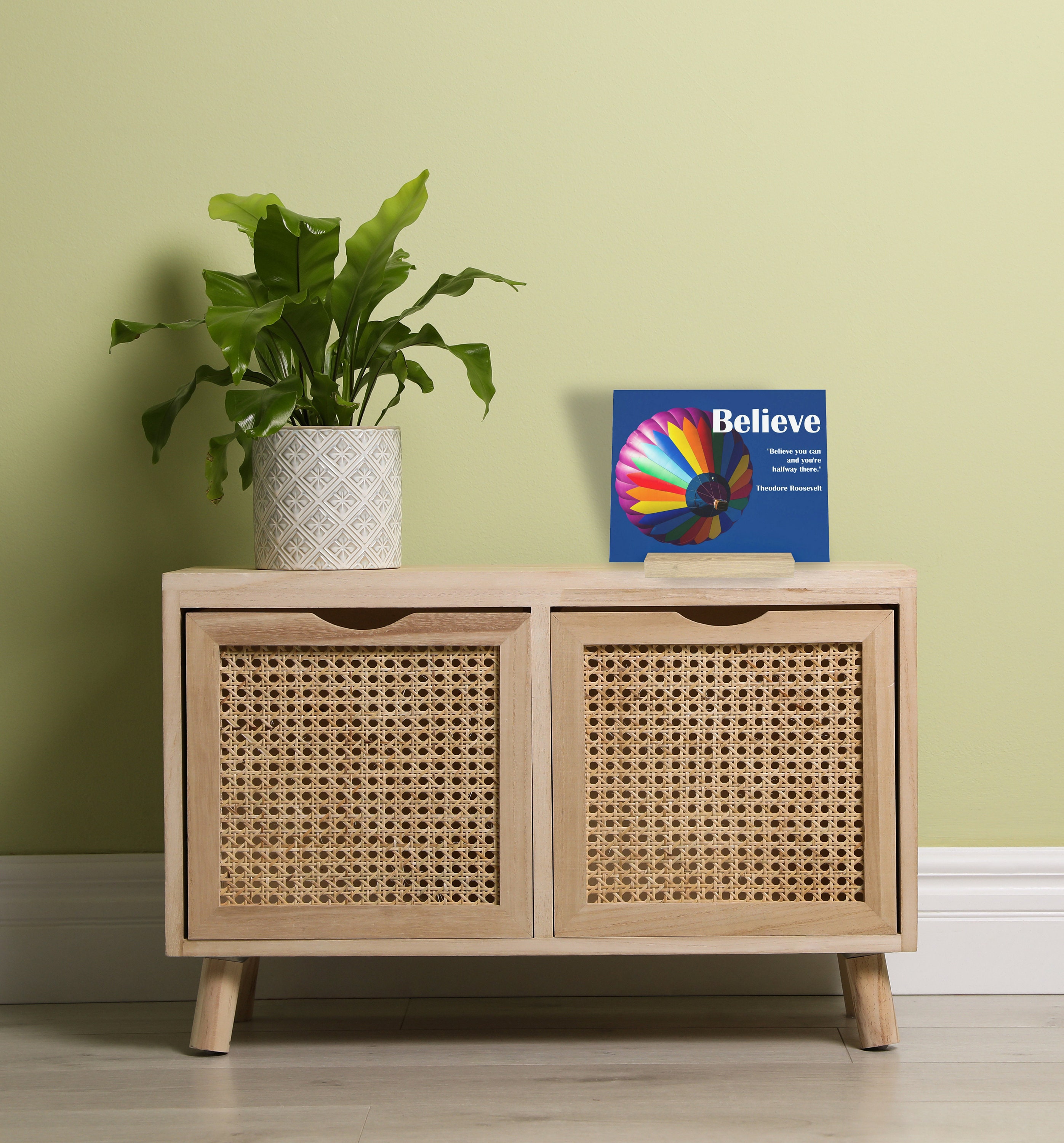 Colorful and Inspirational Gallery Board With Stand. Balloon Photo and ...