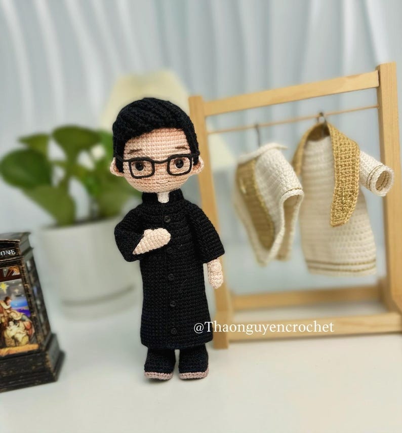 Crochet Priest PDF, Amigurumi Catholic Father Tutorial, Religious ...