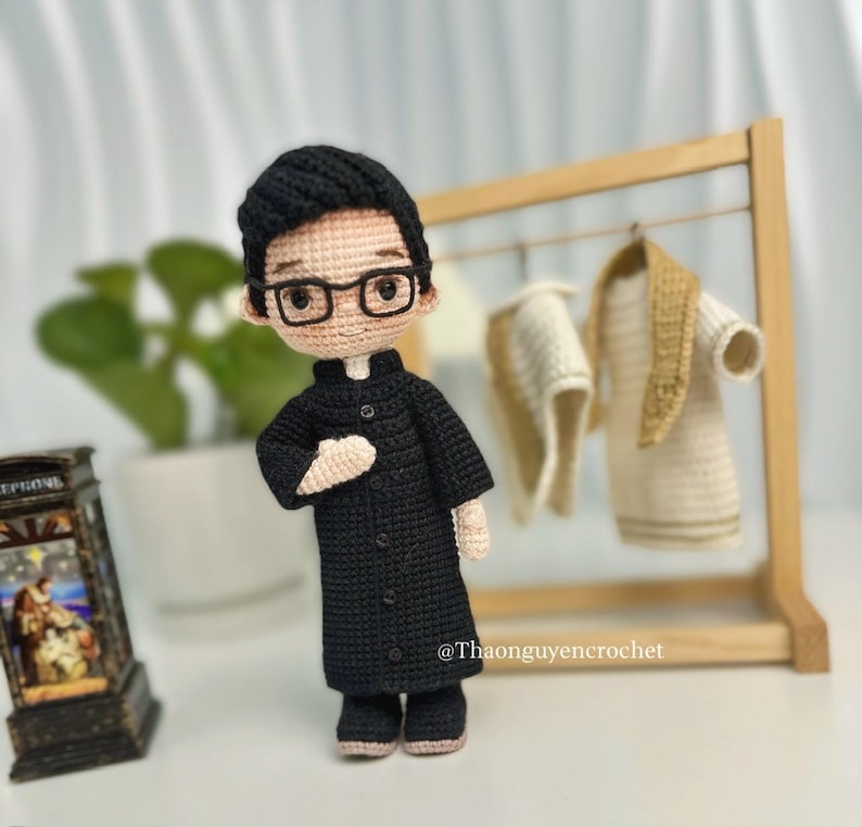 Crochet Priest PDF, Amigurumi Catholic Father Tutorial, Religious ...