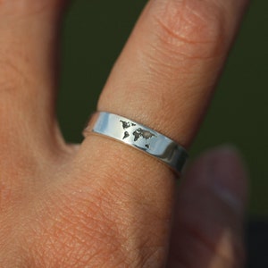 Sterling Silver World Map Ring: Dainty Travel Jewelry - Etsy