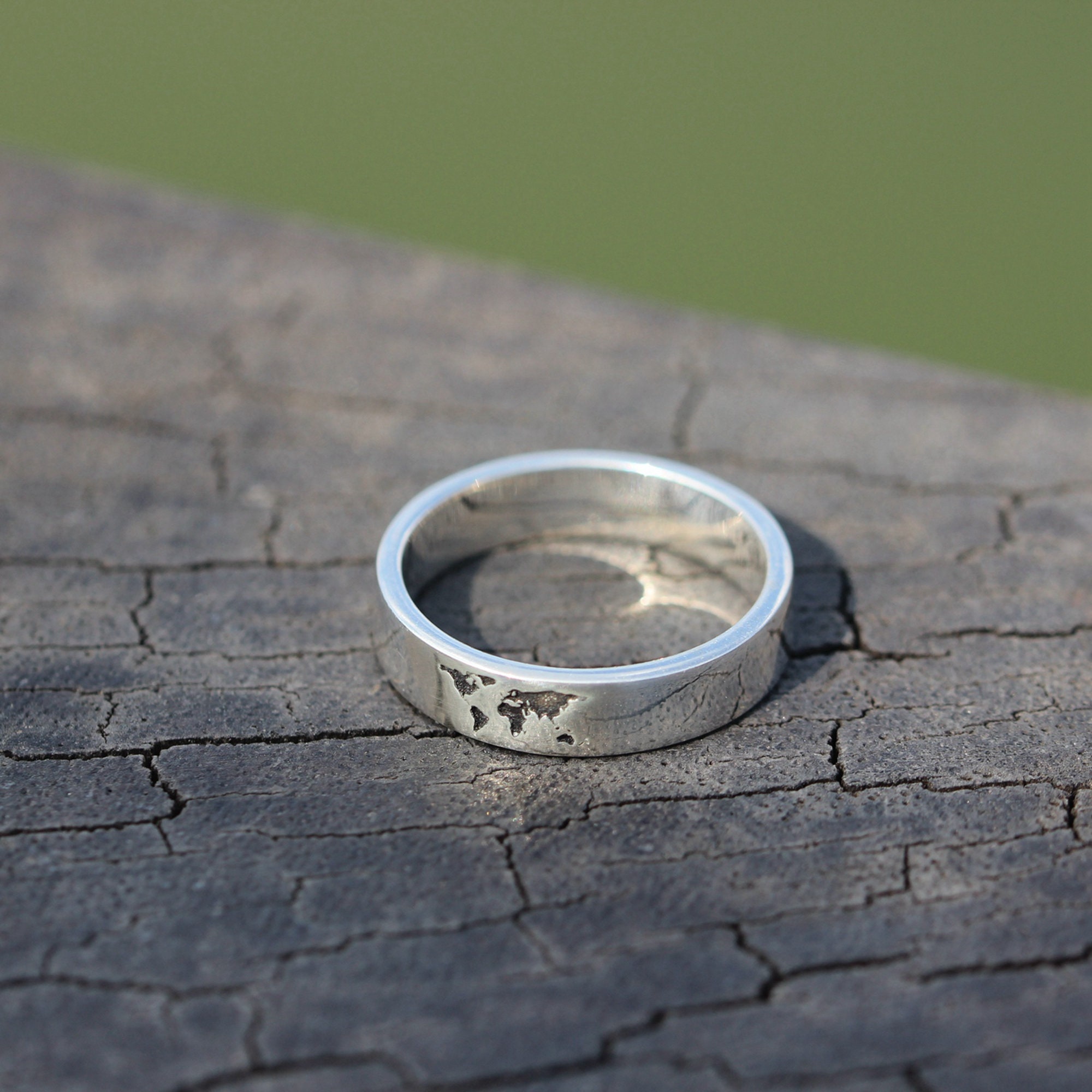 Sterling Silver World Map Ring: Dainty Travel Jewelry - Etsy