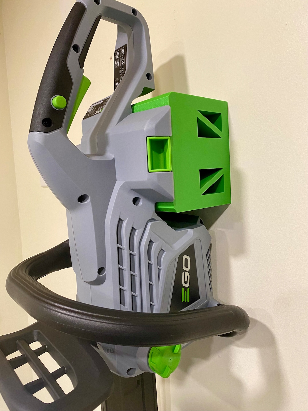 EGO 56V Chainsaw Wall Mount (18", 16", 14") Custom 3D Printed Bracket ...