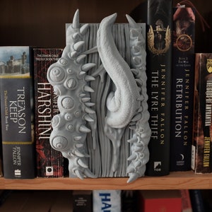 Mimic Book Nook, 3d Printed Fantasy Horror D&D Themed Book Shelf Décor ...