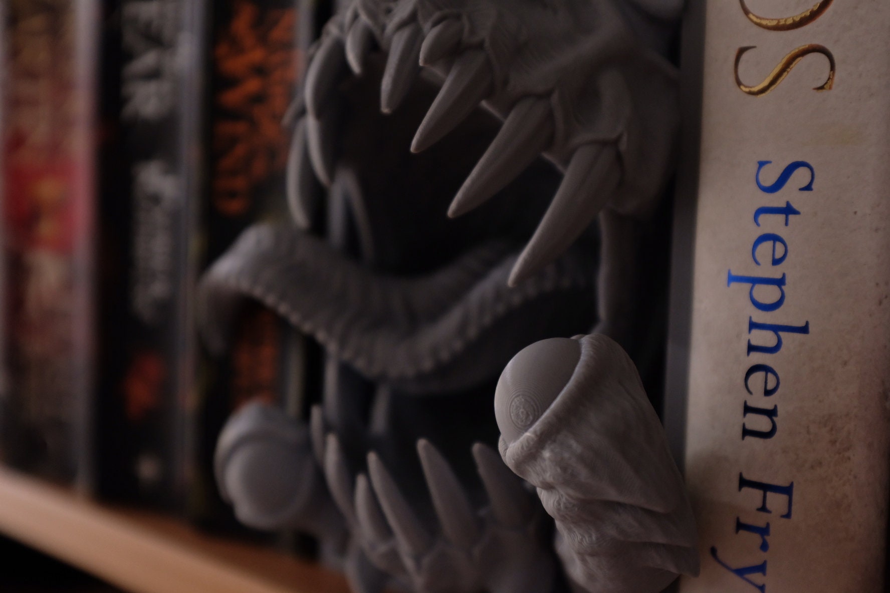 Watcher (beholder/spectator) Book Nook, 3d Printed Fantasy Book Shelf ...