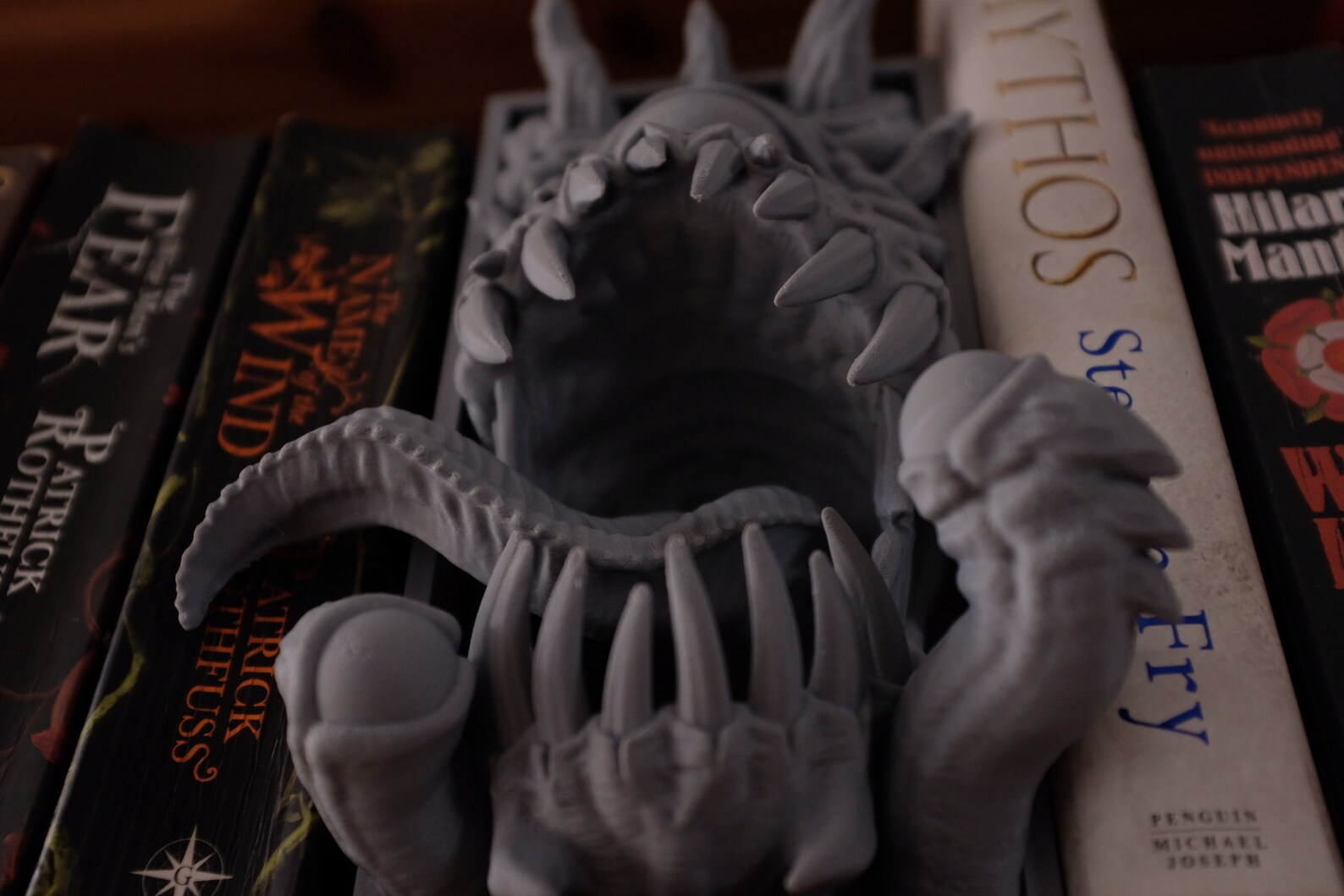 Beholder Watcher Book Nook, 3D Printed Fantasy Monster Bookshelf Decor ...