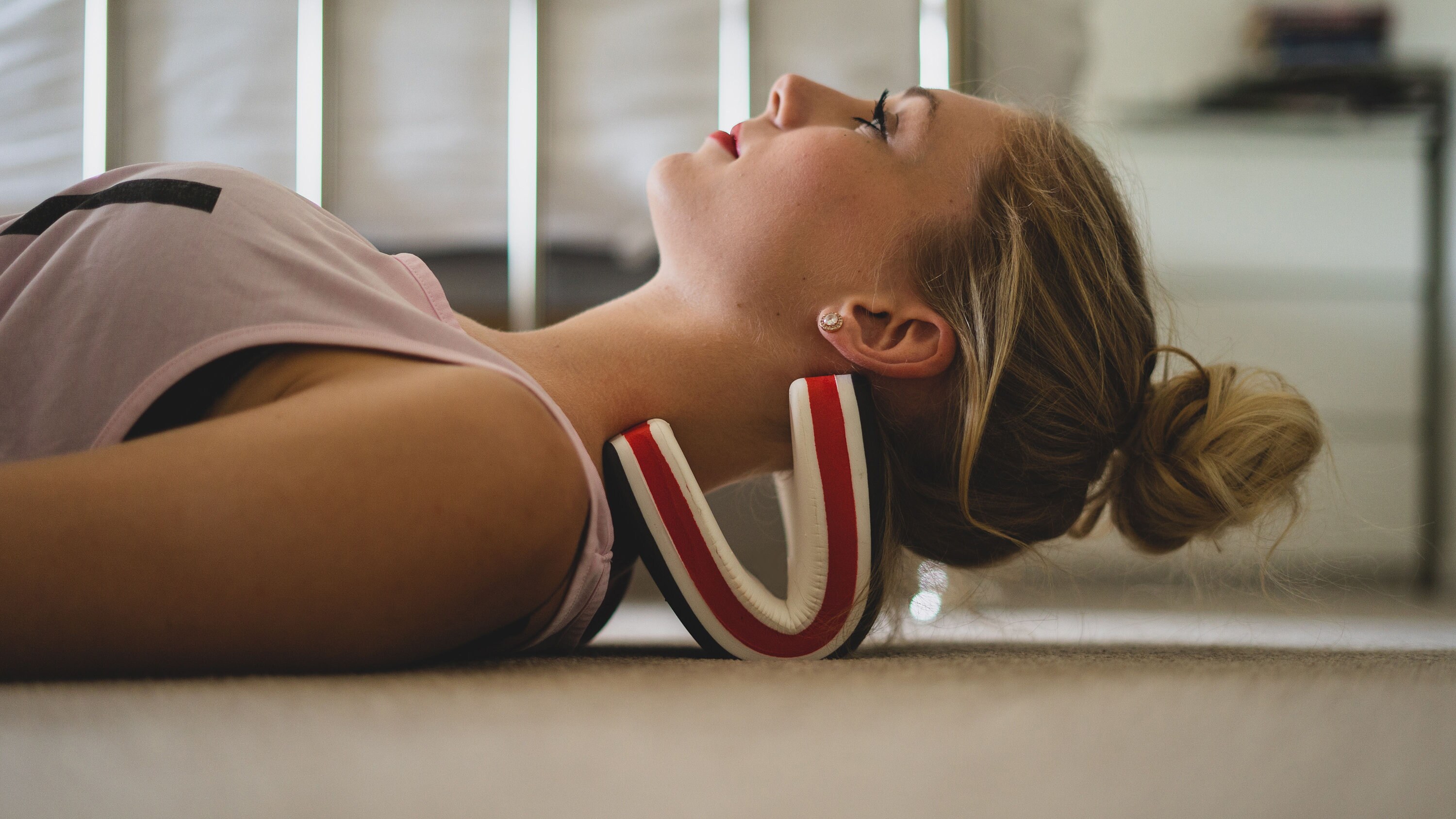 Necksaviour Mini, Neck Stretcher for Neck Pain Relief, Headaches ...