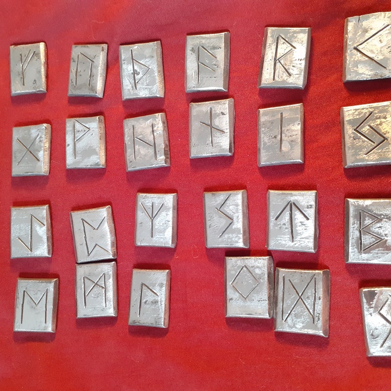 Runes - Etsy France