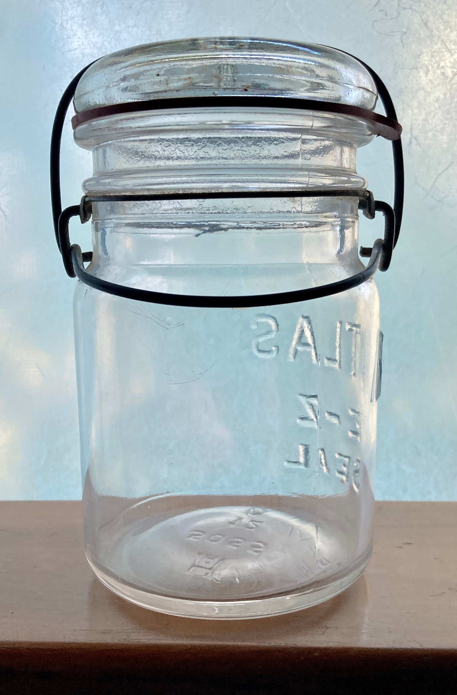 Atlas E-Z Seal Pint Jar (round, Twisted Wire Bail, 1920s, Some Clouding ...
